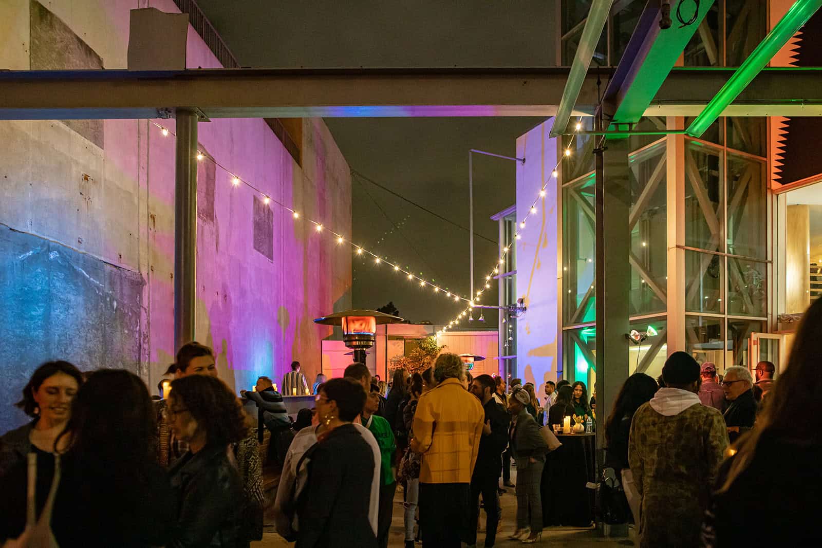 Volunteer – Craft Contemporary